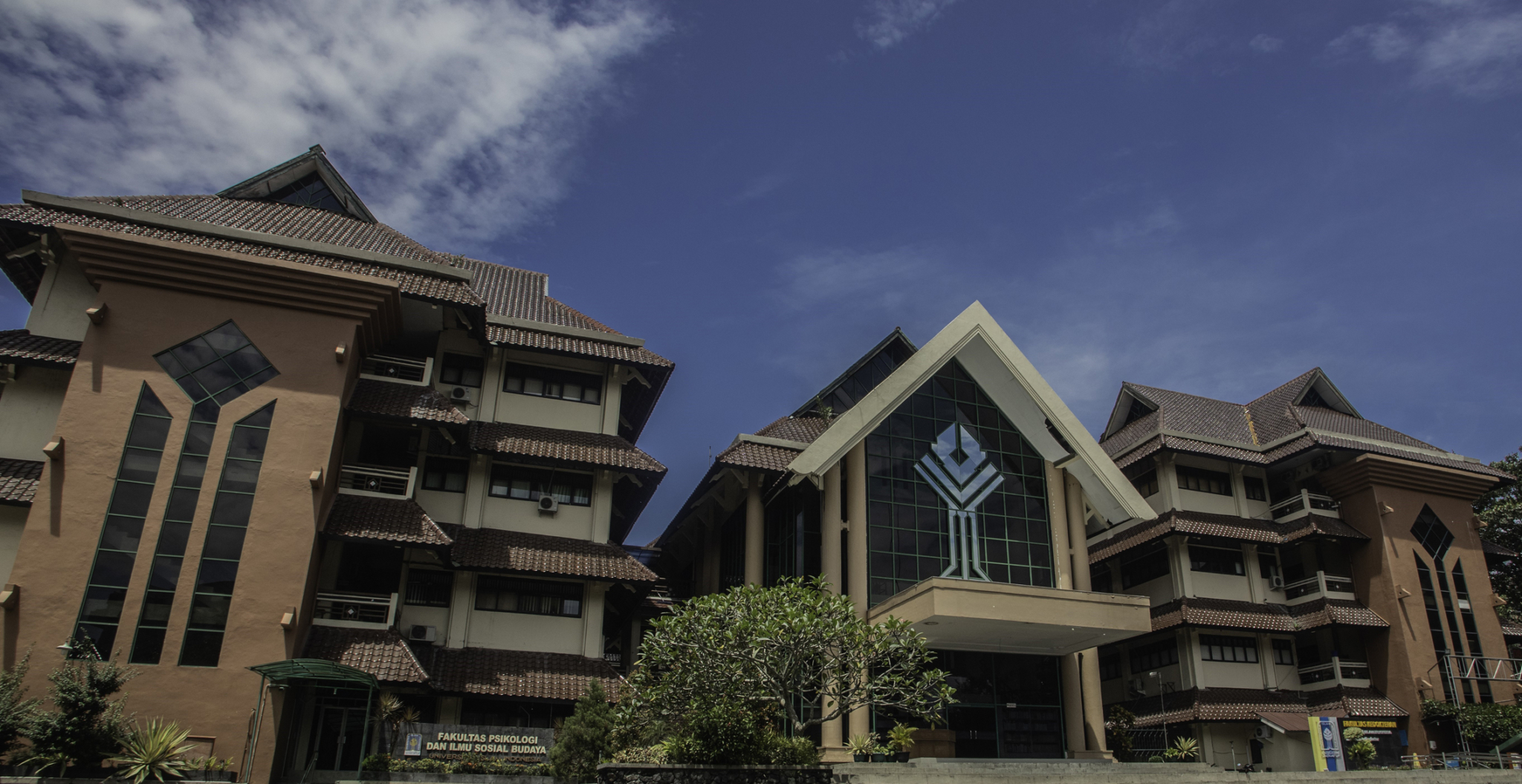 SEJARAH FPSB UII - Fakultas Psikologi dan Ilmu Sosial Budaya