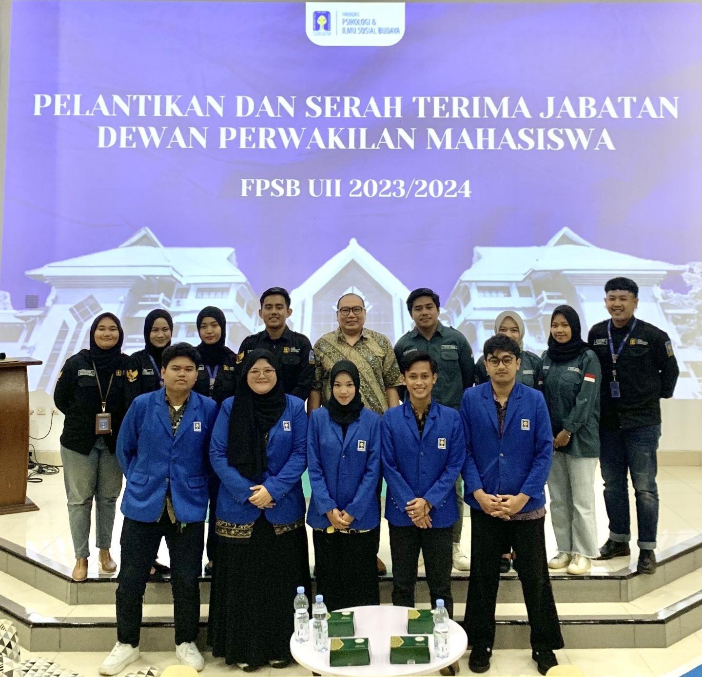 Pelantikan dan Serah Terima Jabatan Dewan Perwakilan Mahasiswa FPSB UII 2023/2024 - Fakultas ...